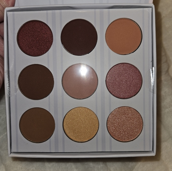 Laura Ashley | Makeup | Laura Ashley Eyeshadow Palette | Poshmark